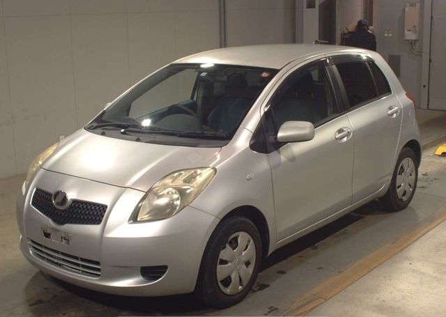 2005 TOYOTA VITZ F 43,640 km - B-Pro Auto JDM Imports